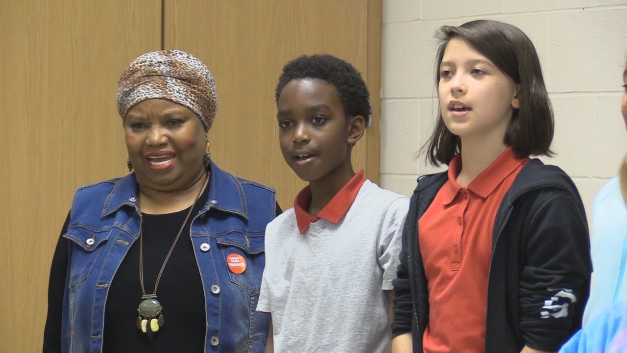 Singing with a Gullah Star - YouTube