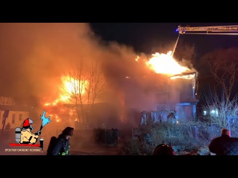 Detroit Fire Department BOX ALARM SCENE - YouTube