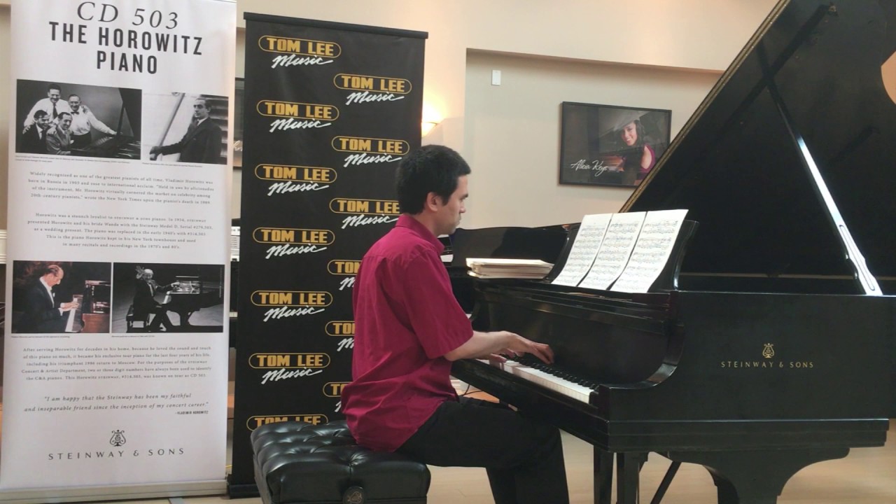 Scott Meek plays Scriabin Etude op. 42 no. 4 on the Horowitz Steinway ...