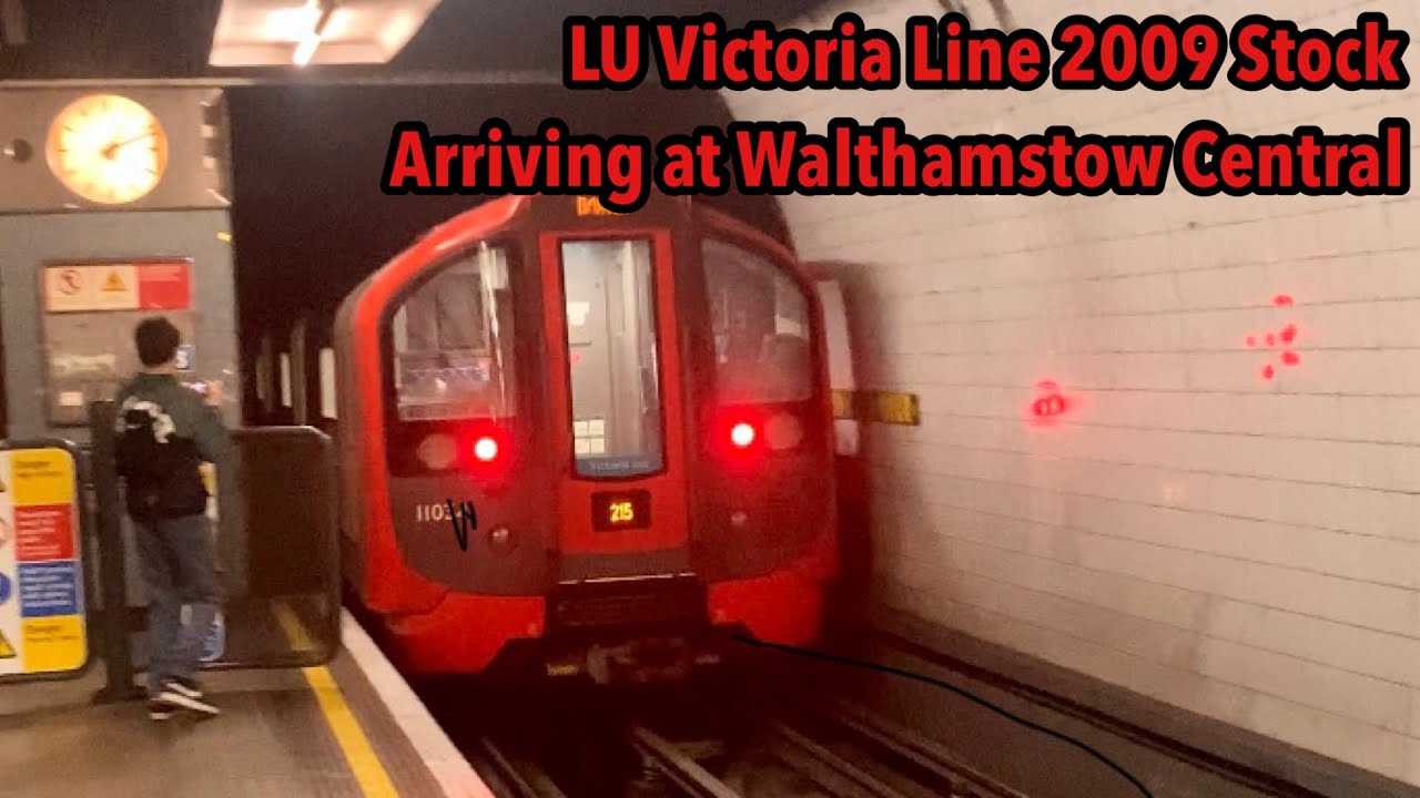 TfL/LU Victoria Line Bombardier 2009 Stock 11040/39 Arriving At ...