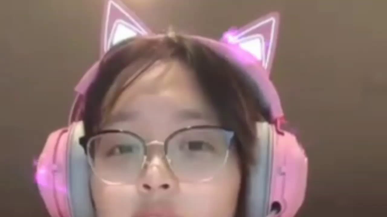 Vidio viral ambiyah gaming girl - YouTube