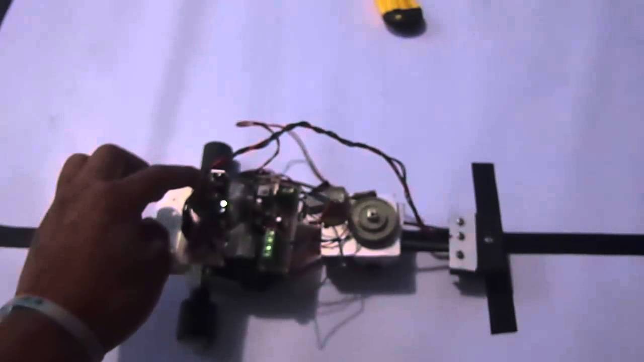 ROBOT SEGUIDOR DE LINEA VELOCISTA - YouTube