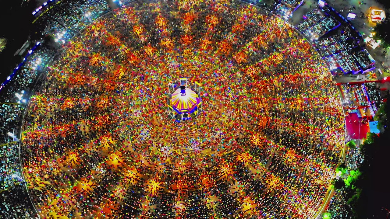 Tadaka Lyo ! United Way of Baroda Navratri 2019 Vadodara 4K Aerial View ...