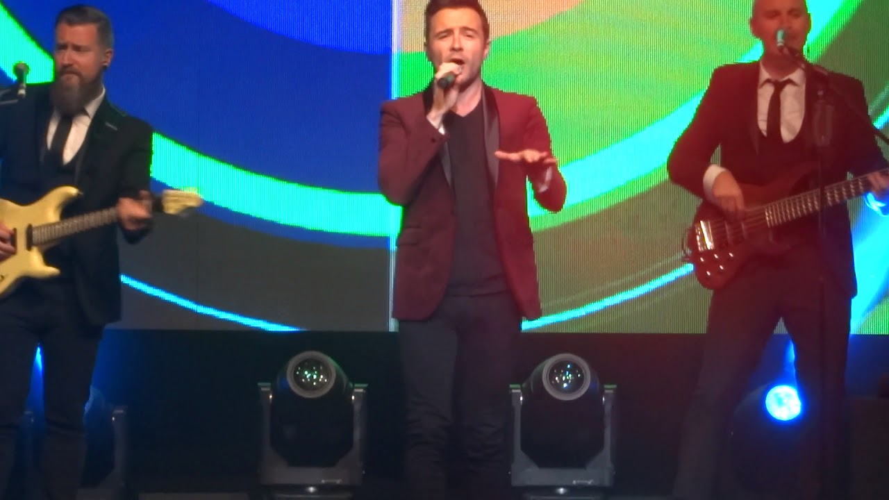 Shane Filan - Cake By The Ocean - YouTube