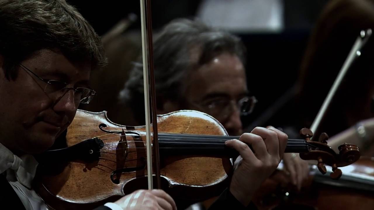 Titanic Live Concert BY ROBIN & RJ GIBB - YouTube