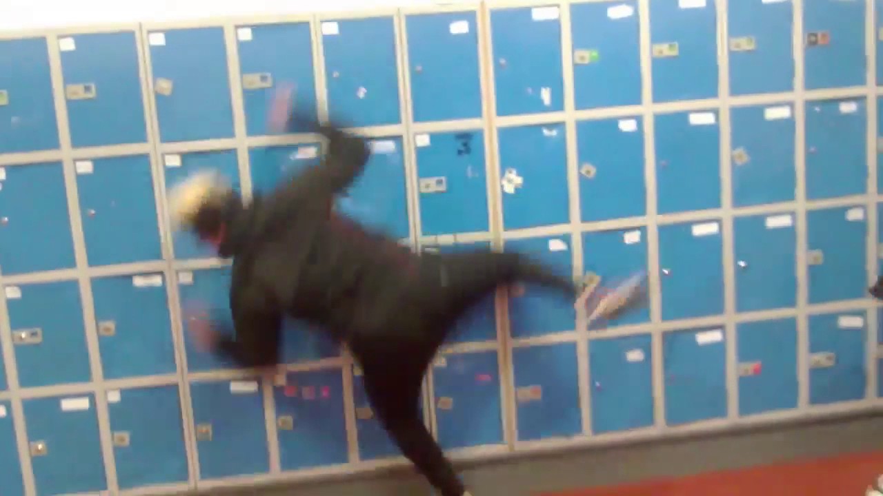 A Boy Body Slammed Himself To The Lockers (Hollaback Girl Style) - YouTube