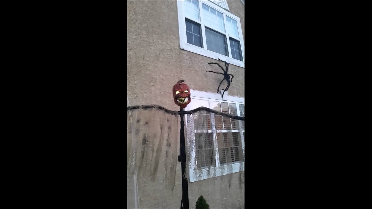 Motorized scarecrow - YouTube