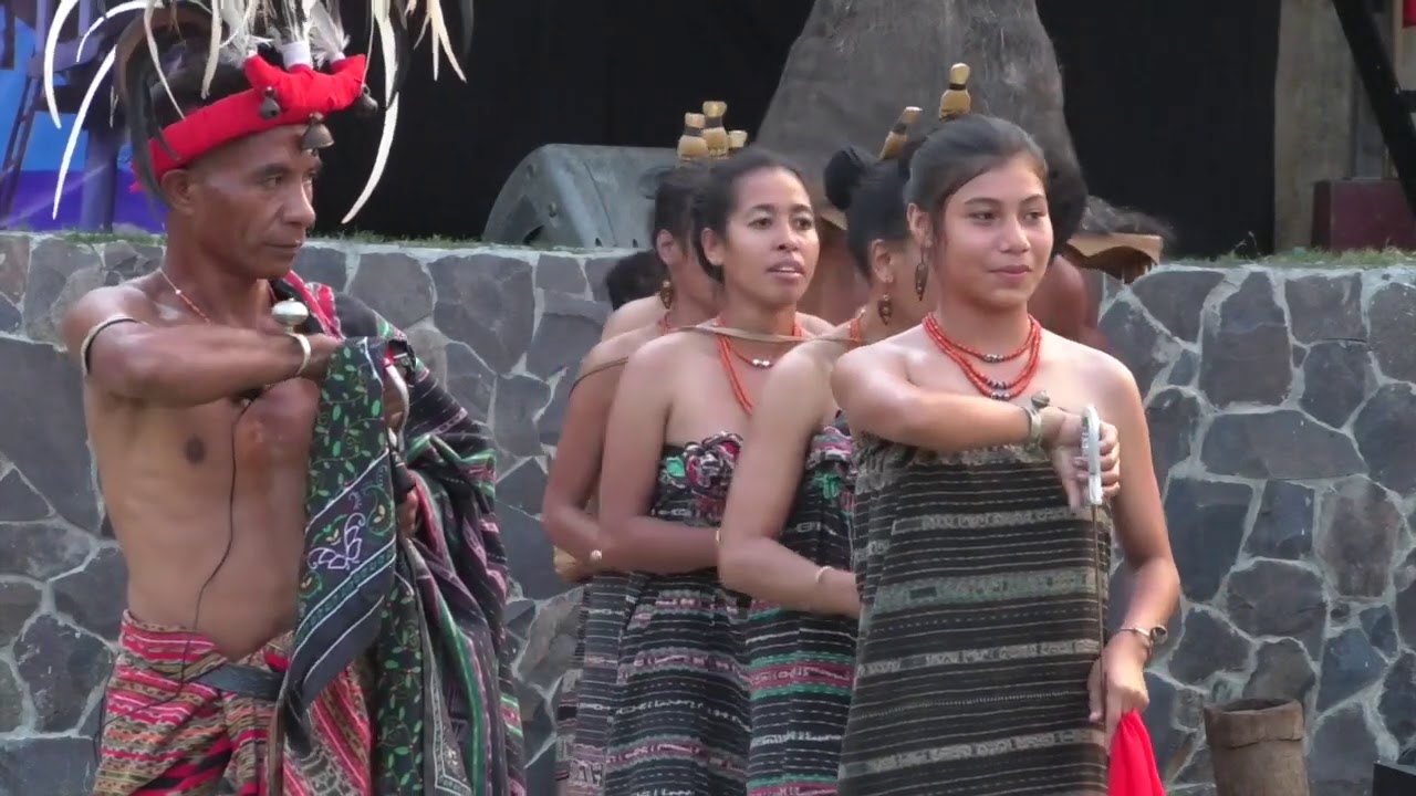 Kultura Tradisaun Lospalos Lautem - YouTube
