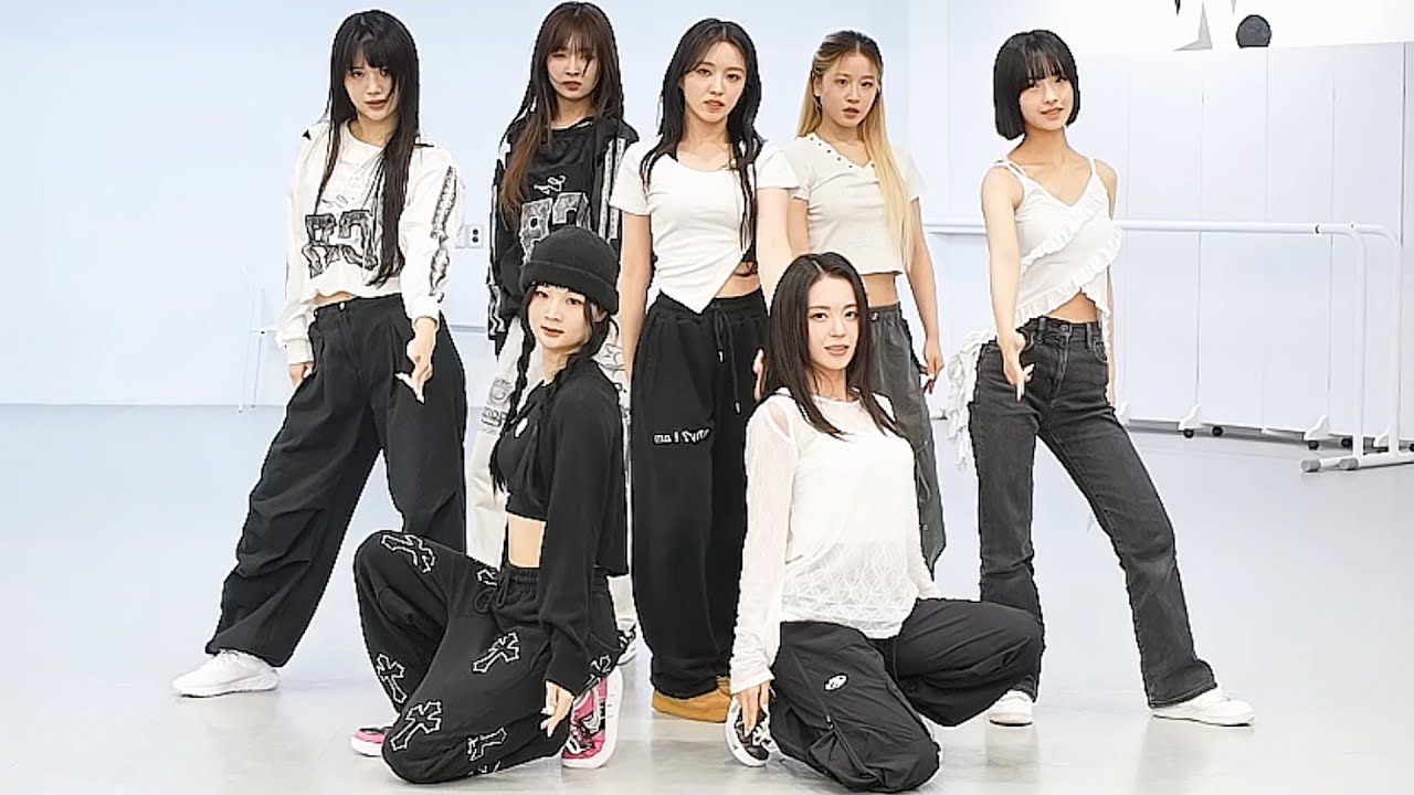 [4K] MADEIN - UNO Dance Mirrored - YouTube