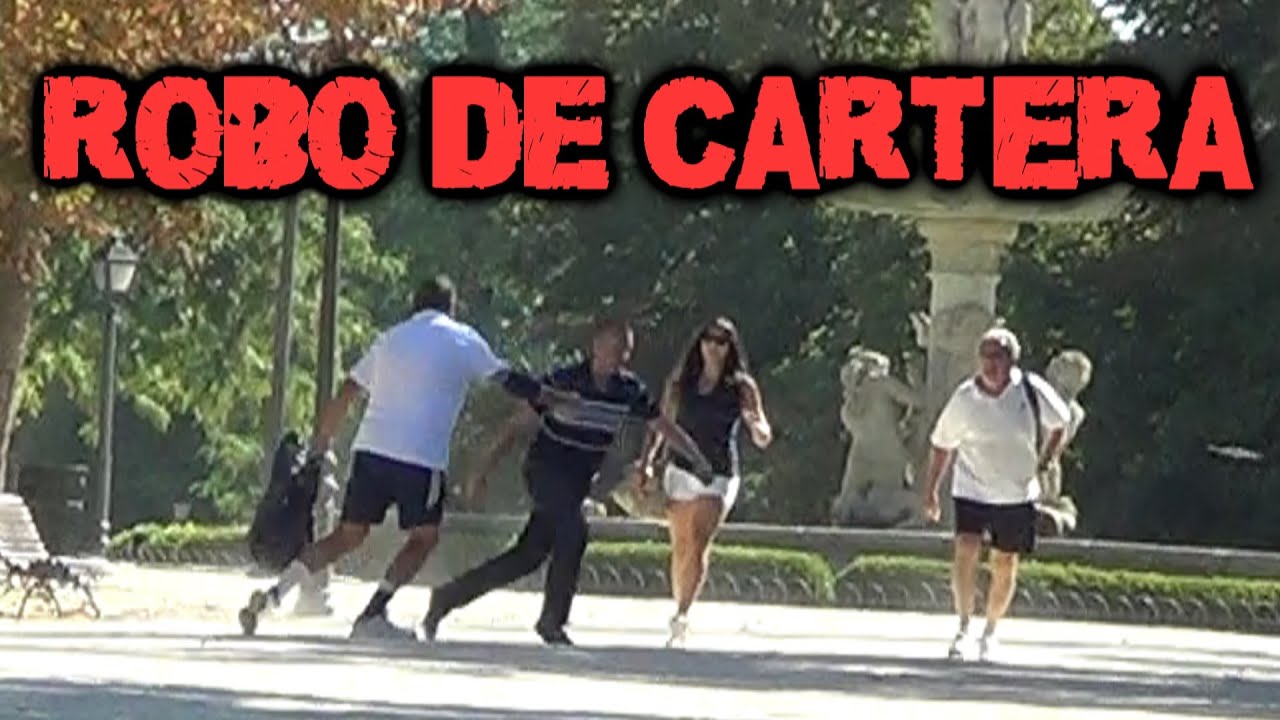 ROBO DE CARTERA | Broma con cámara oculta - YouTube