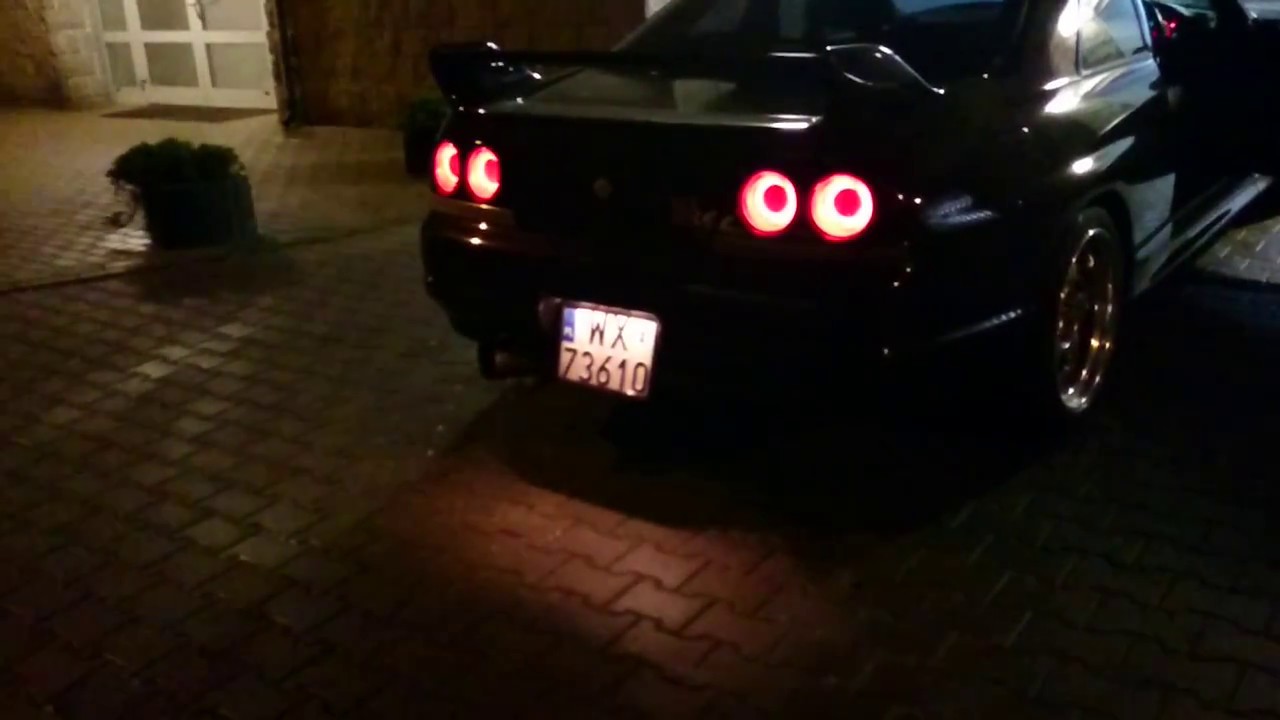 R33 GTR rev flames - YouTube