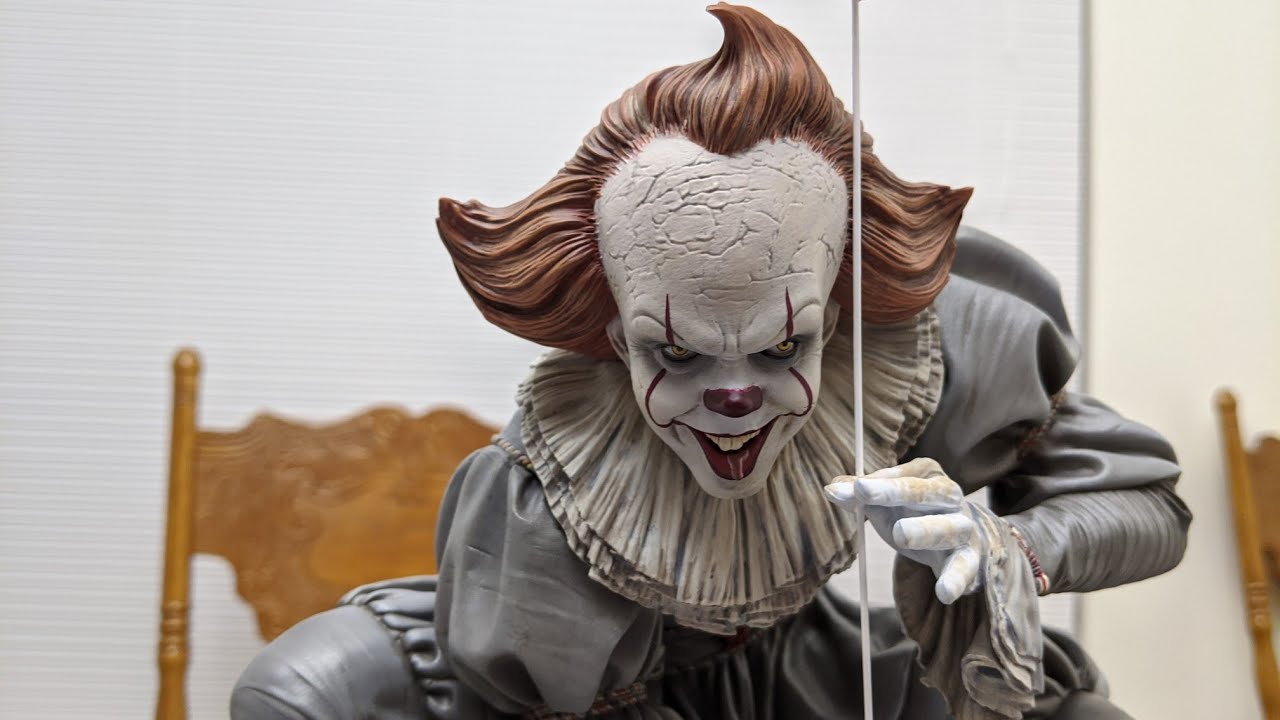 "IT" Pennywise Maquette | Tweeterhead - YouTube