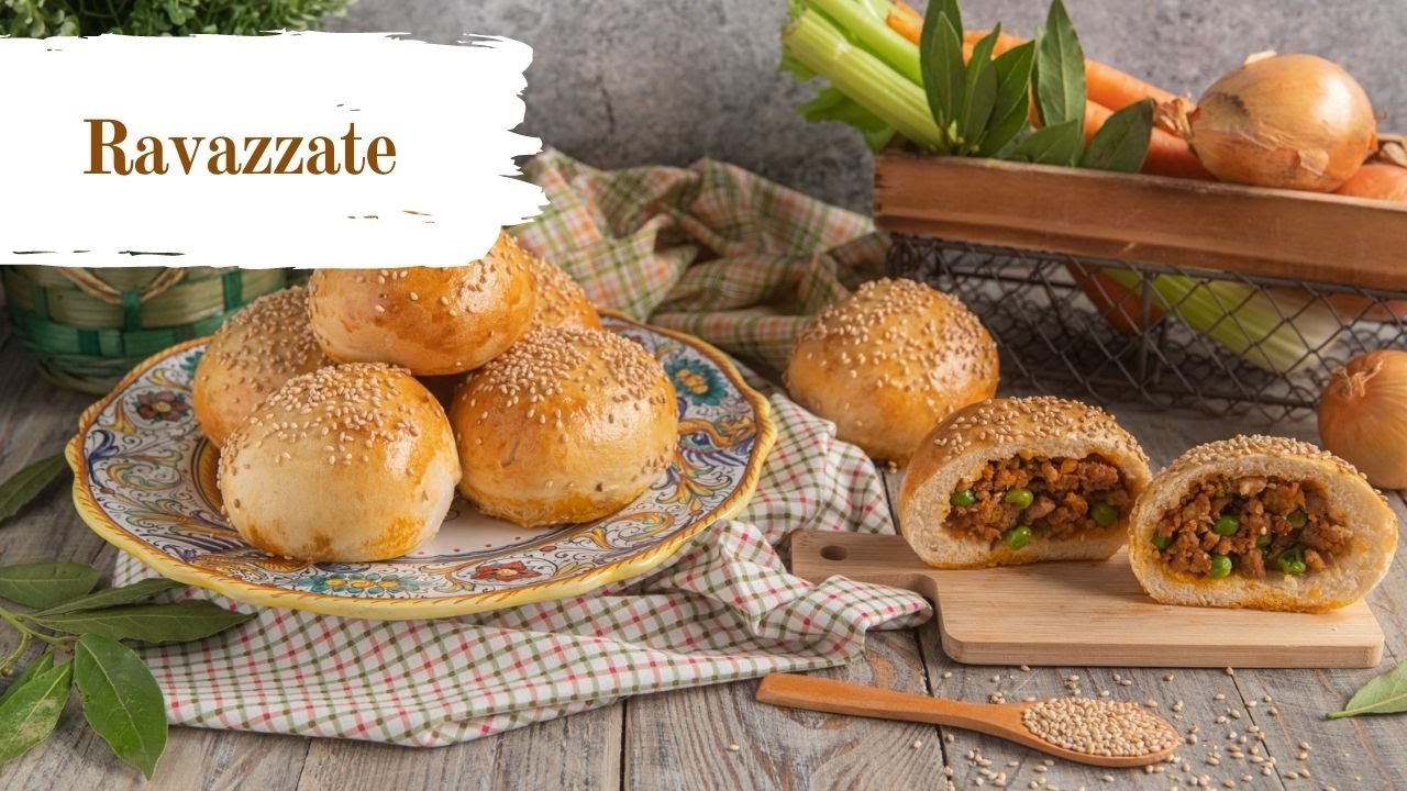 Ravazzate, il gusto tipico dello street food palermitano - YouTube