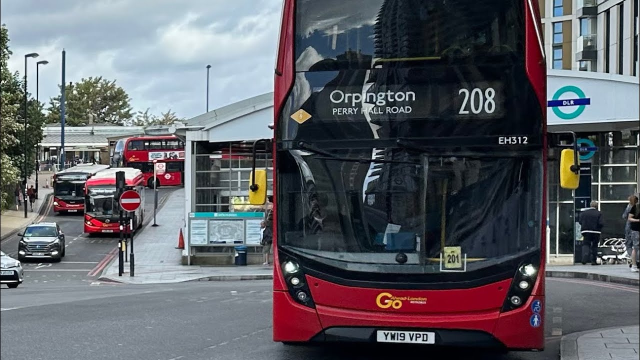 FRV: 208: Lewisham Station - Orpington, Perry Hall Road - YouTube