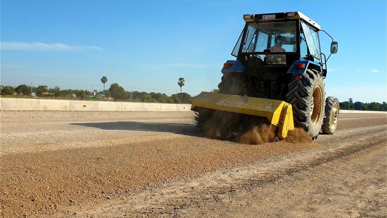 សកម្មភាពបោសសម្អាតស្រទាប់ Base Course - YouTube