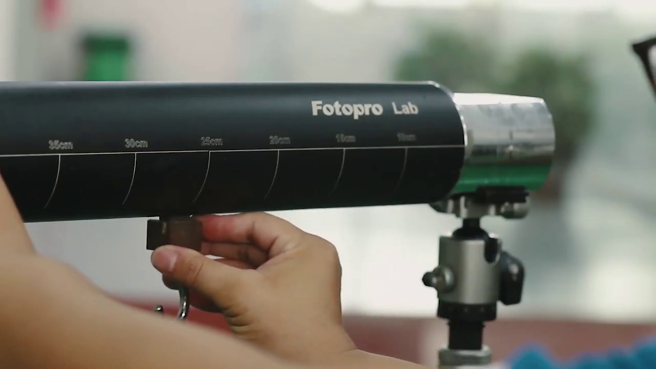 Fotopro T-Roc tripod crazy test! You can't imagine how strong this ...
