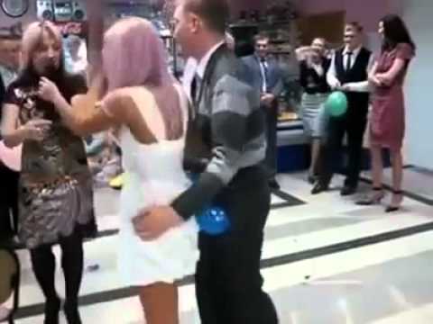 Rus Düğününde Balon Patlatmak