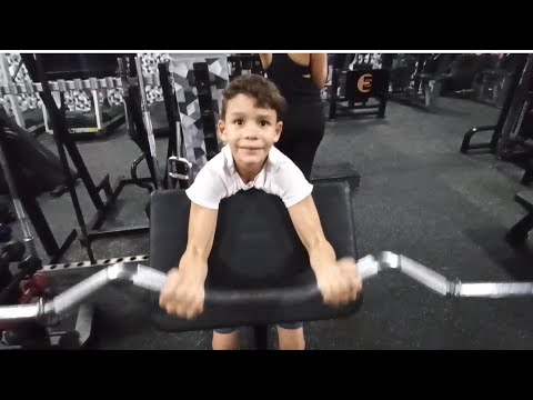 LUCAS TREINANDO MUSCULAÇÃO - YouTube