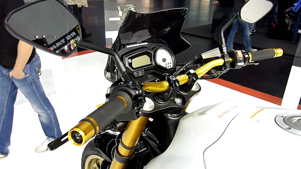 Yamaha FZ8 Baracudda - YouTube