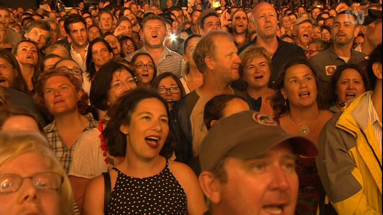 Crowded House - Better Be Home Soon (Live At Sydney Opera House) - YouTube