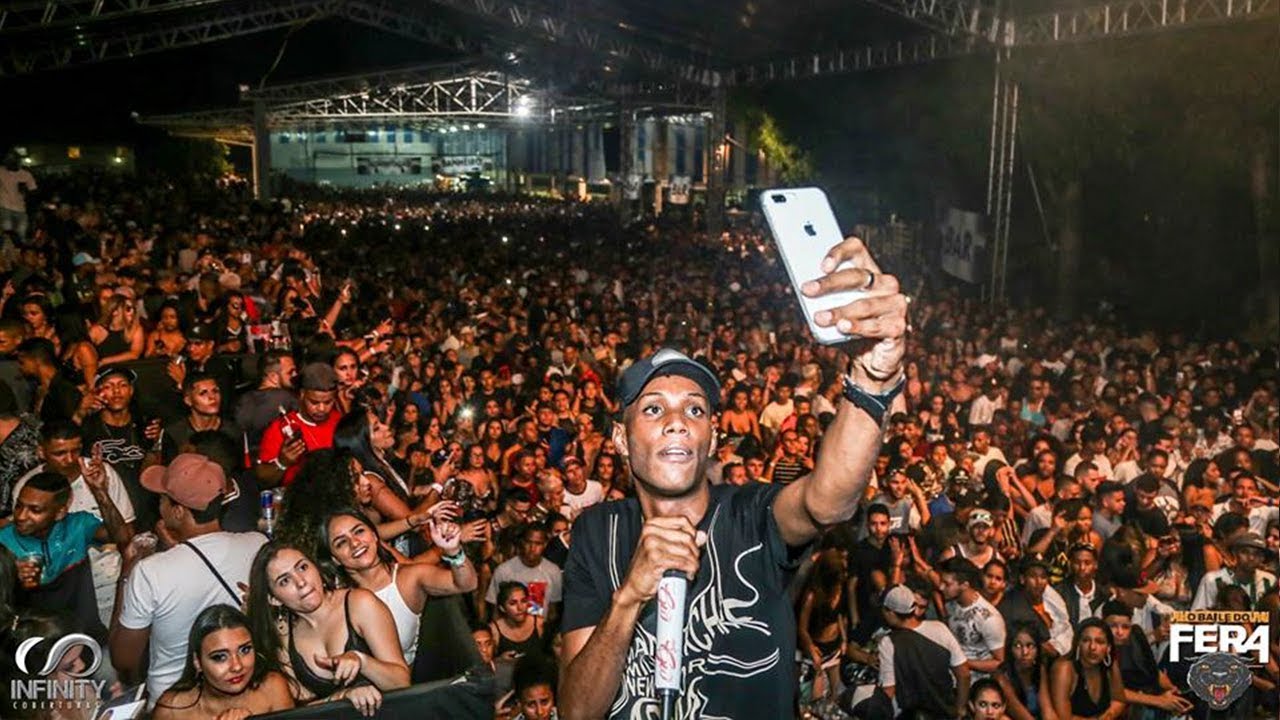 Mc GW show completo no Baile do Fera - YouTube