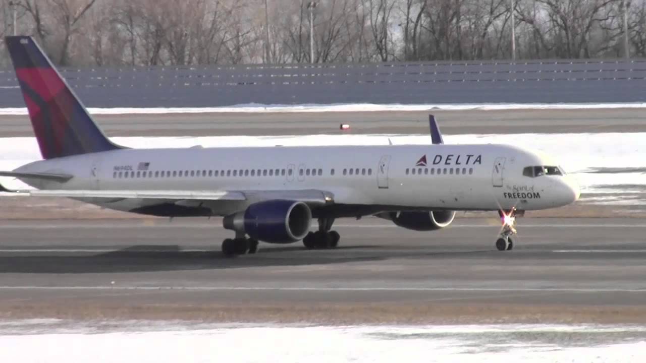 Delta Air Lines (Spirit of Freedom) Boeing 757-200 (ETOPS) TAKEOFF 30L ...
