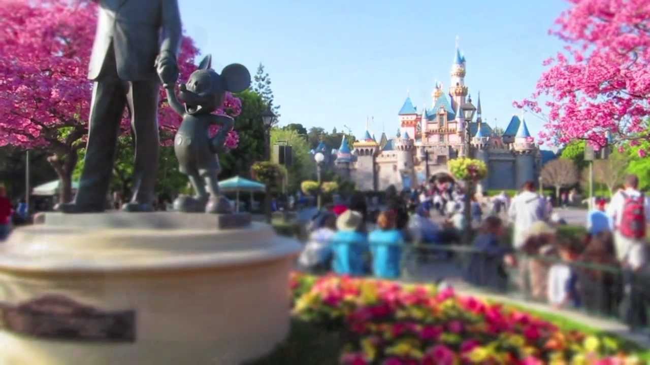 "Springtime at Disneyland" -- A Moving Pictures Tour of The Hub - YouTube