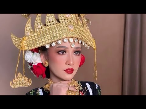 Private Makeup with Putri Viola