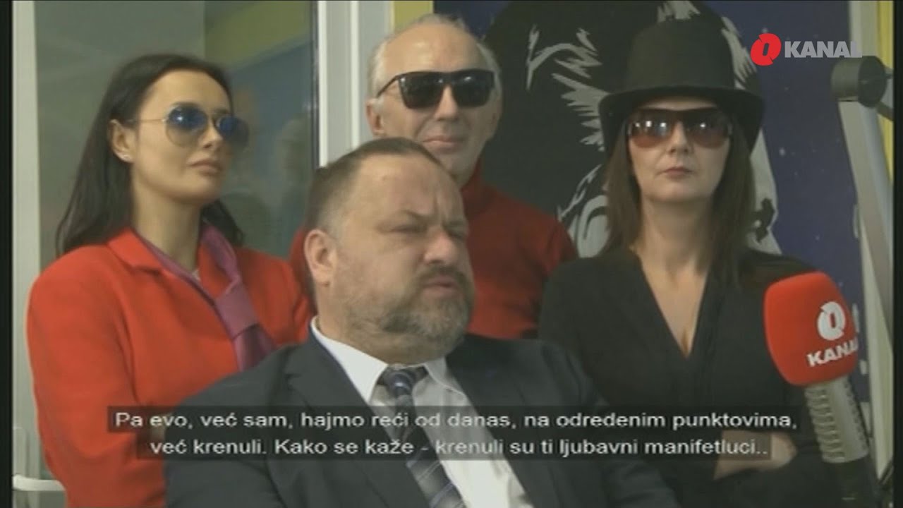 Kum ima novi slogan stranke, slogan u pokretu koji razumiju svi ...
