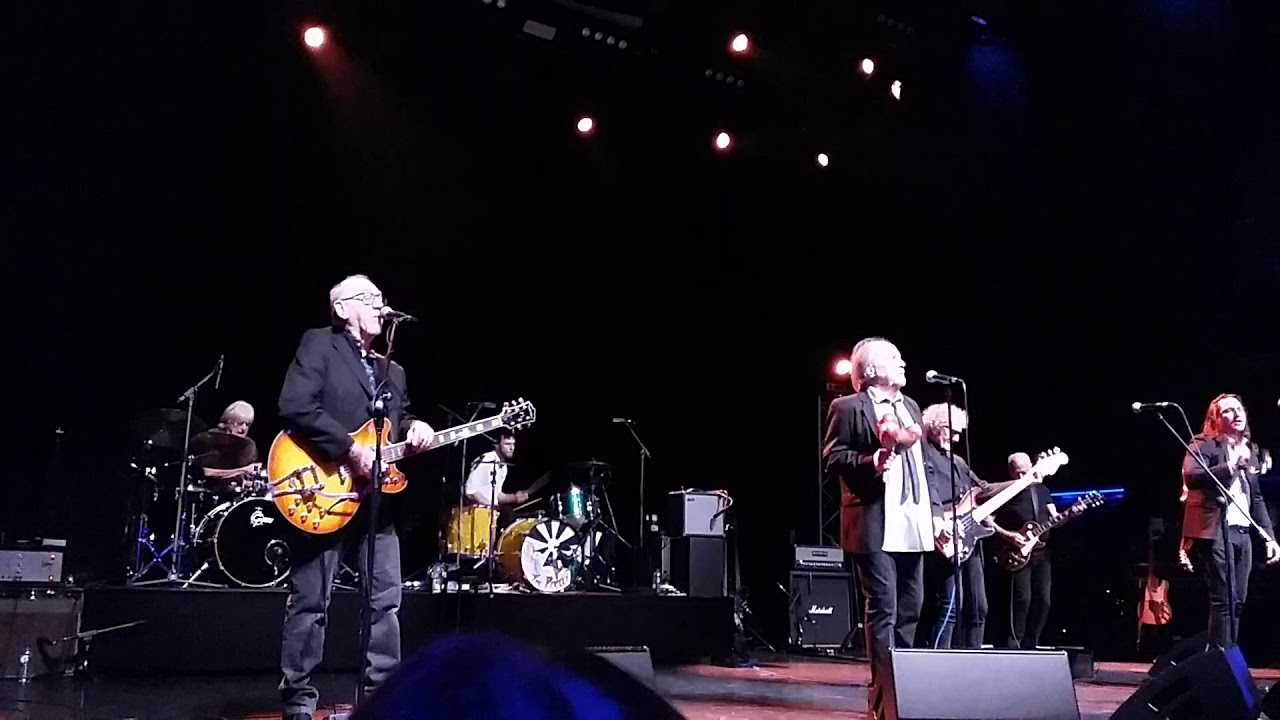 The Pretty Things ft. David Gilmour - Baron Saturday - YouTube