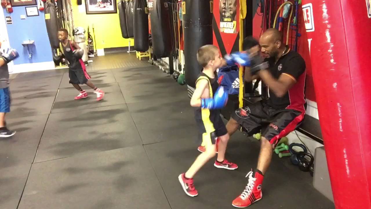 Kids Boxing class ---- awesome kid. AkA Monk-man - YouTube