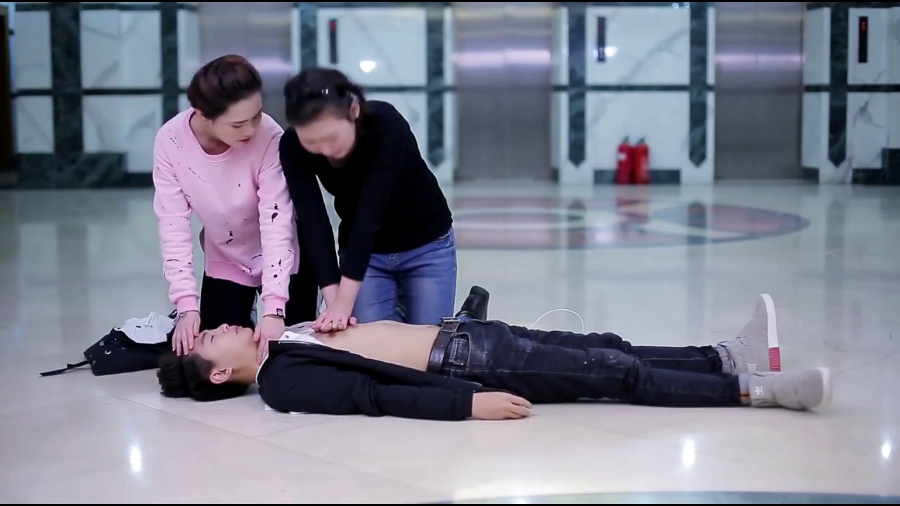 How to use AED to save a life (Full HD) - YouTube