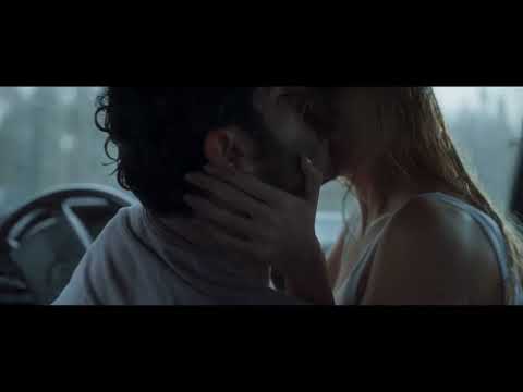 Don't Leave   Kissing Scene — Semih and Defne Burak Deniz and Dilan Cicek Deniz
