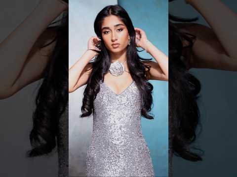 Eesha/ Silver+Blue. BTS in the Studio with the RZ67, Vintage Digital, Zinstax and CCD digital back