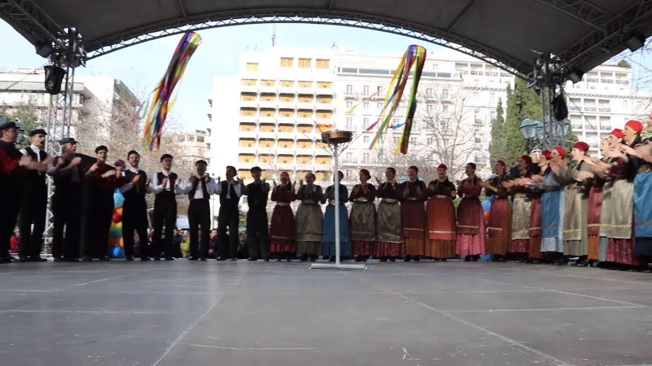 Το έθιμο των Φανών την αποκριά στην Κοζάνη (μπρε μπρε μπρε) - YouTube