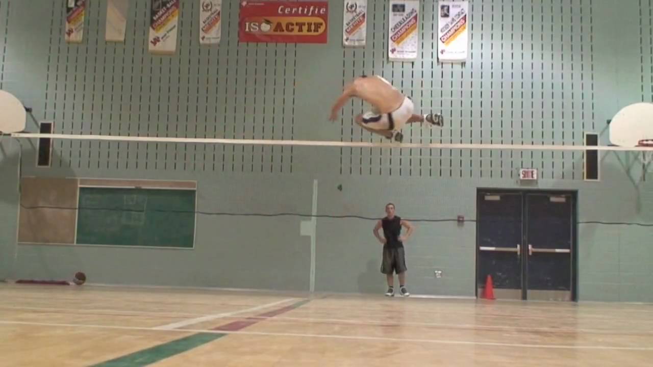 60 inch jump and dunks on 10 by the Dunkfather: 175 cm tall... - YouTube