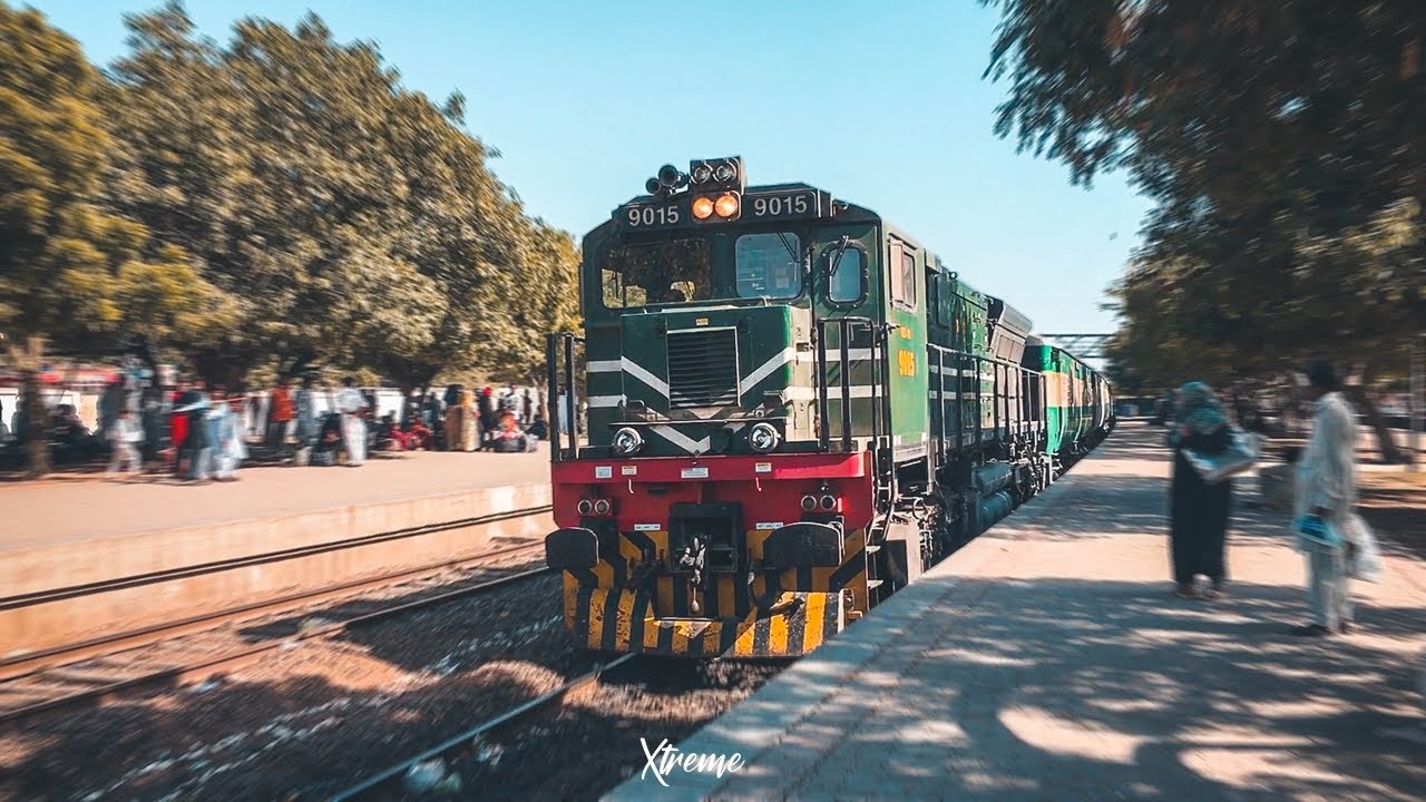 16 Dn Karachi Express at Landhi Junction - | GEU-40 | - YouTube