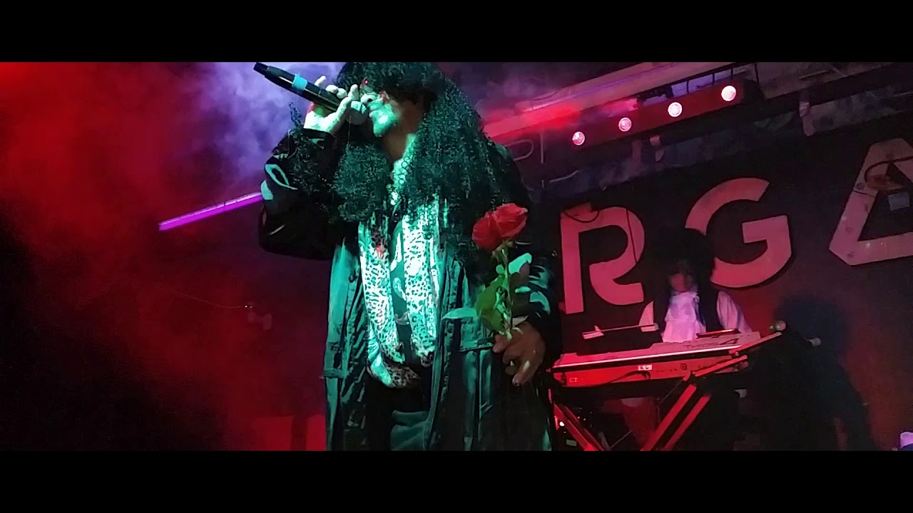 Halloween Party Peter Pao Vang and Danny Vang - YouTube