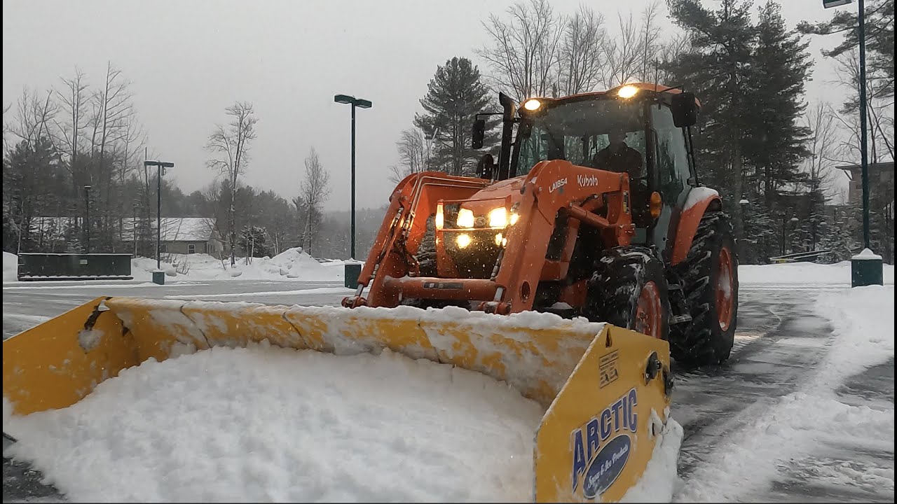 Tractor snowplowing with Arctic Snow Pusher! (My thoughts) - YouTube