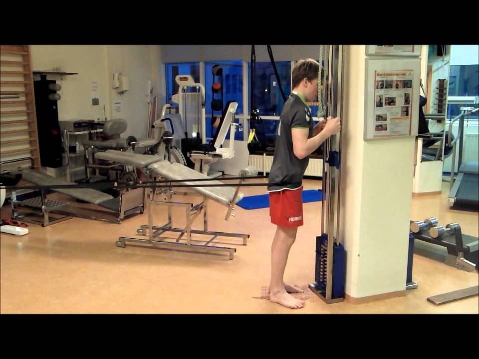 Eccentric Hamstings Askling exercise - YouTube