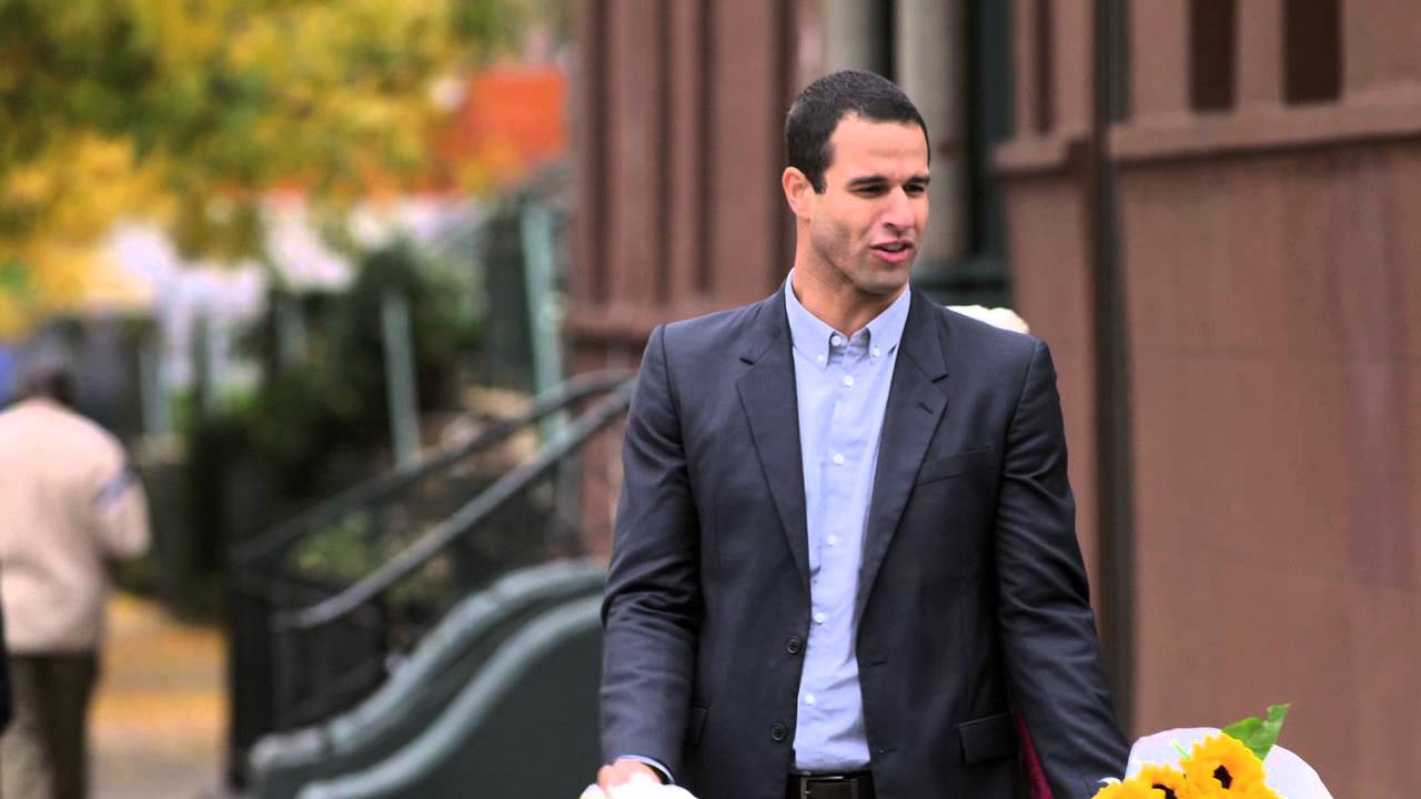 In Between Men - Season 2, Episode 5 "Kind Of A Big Deal" - YouTube