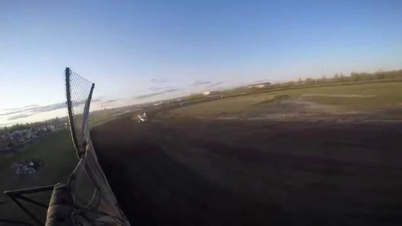 Winged Sprint Cars at Mitchell Raceway - Flagman POV - YouTube