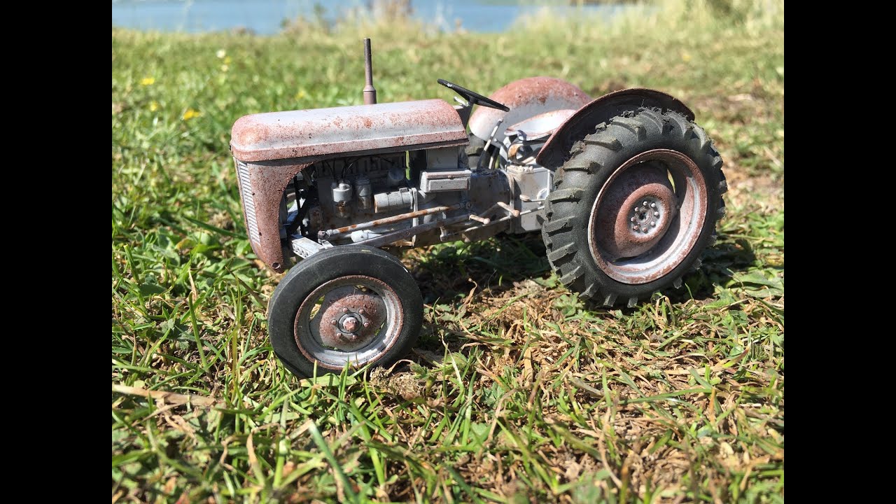 Heller Ferguson TE-20 Tractor 'Little Grey Fergie' Built Model Review 1 ...