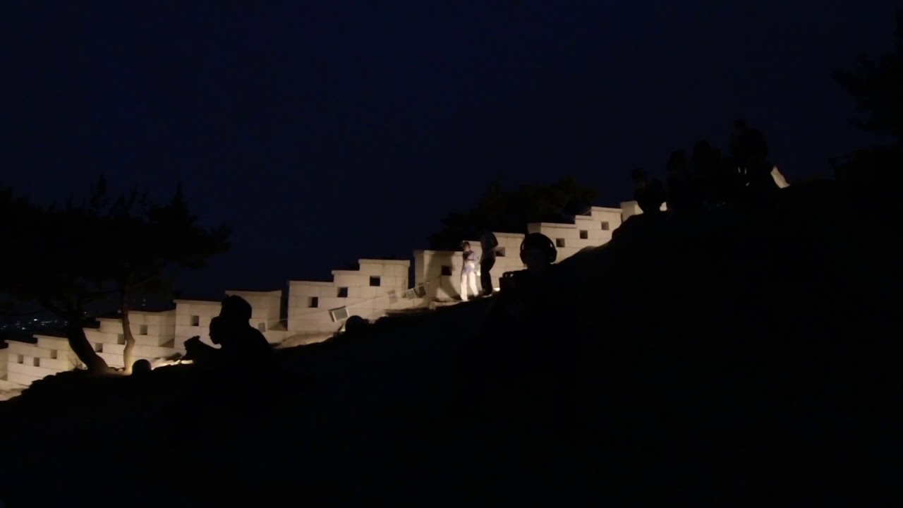 SEOUL NIGHT HIKE Inwangsan Mountain - YouTube