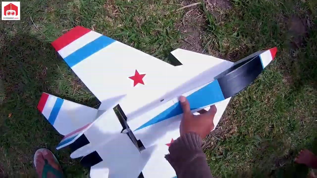 Pesawat RC Jet Sukhoi SU37 WS 62cm Maiden Fly - YouTube