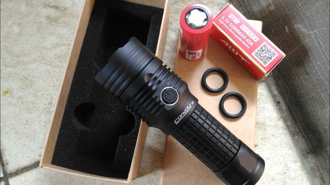 Review Senter LED Convoy M3 5000K XHP70.2/4300 Lumens || AWT battery ...