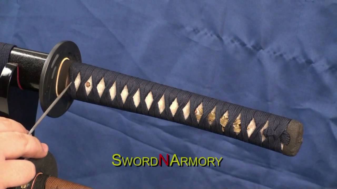 Samurai Katana Kata Hineri Maki Explanation Tsukamaki - YouTube