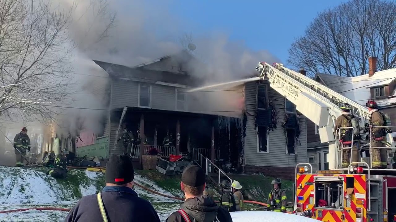 City Firefighters Battle Fire On West Seventh Street - YouTube