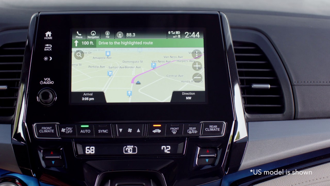 How to use the Embedded Rear Entertainment System App - YouTube