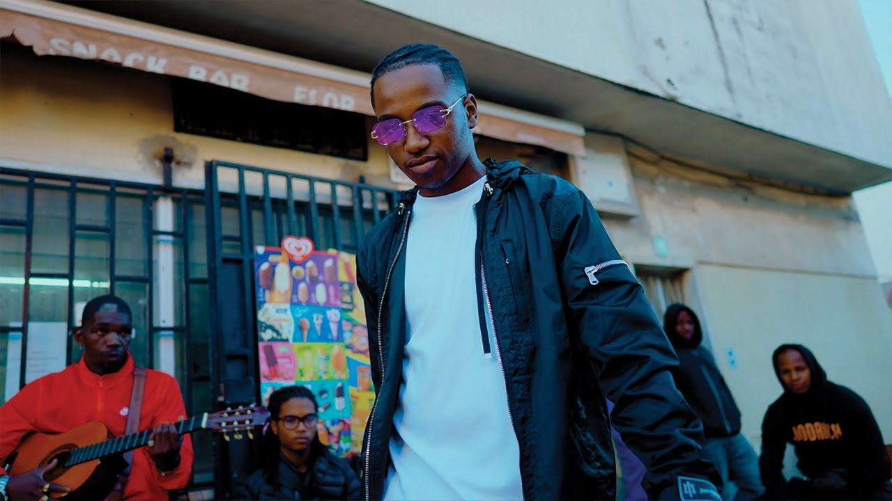 Bouss - Poupie (Clip officiel) - YouTube